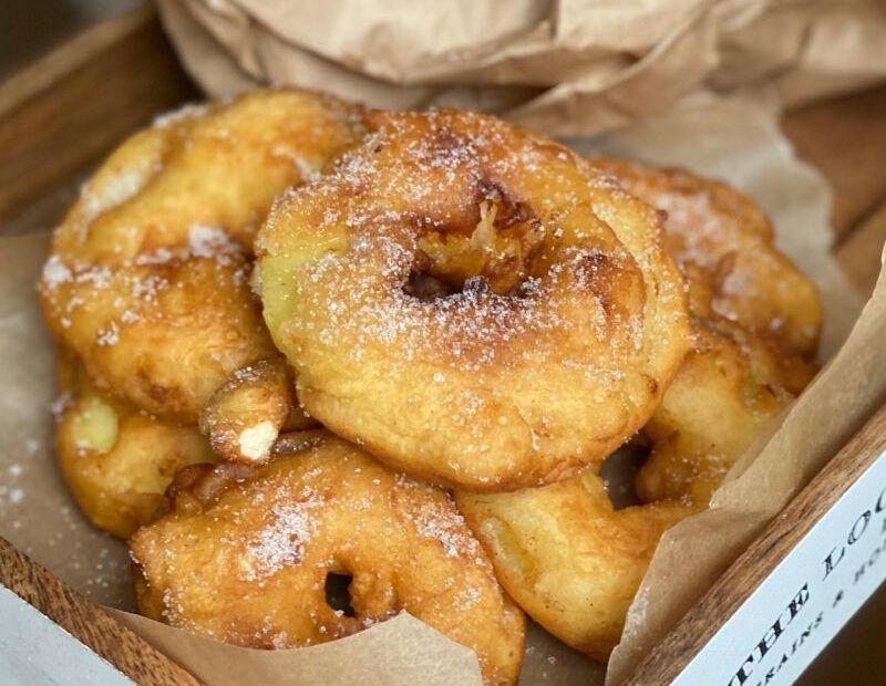 Apples in batter in 5 minutes. - Made with Love